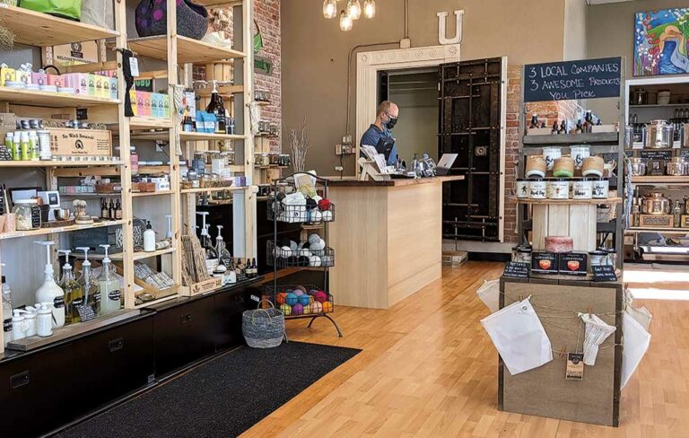 Blaine By The Sea - Voyagers Welcome - Blaine, Washington